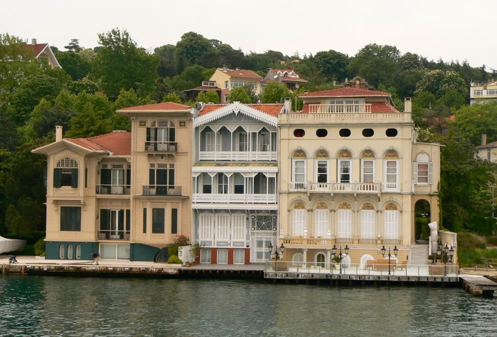 Boğaz’da milyarlık satış: Tarihi Kara Todori Yalısı icradan satışa çıkıyor